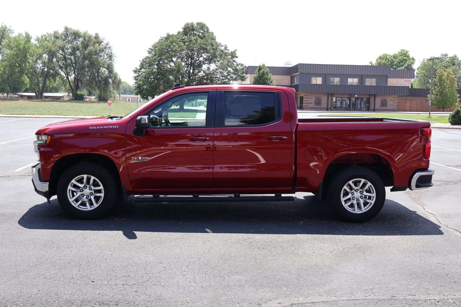 2020 Chevrolet Silverado 1500 LT | Victory Motors of Colorado