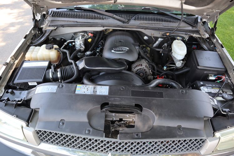 2004 Chevrolet Silverado 1500 LS | Victory Motors of Colorado