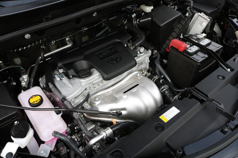 2018 Toyota RAV4 Photos