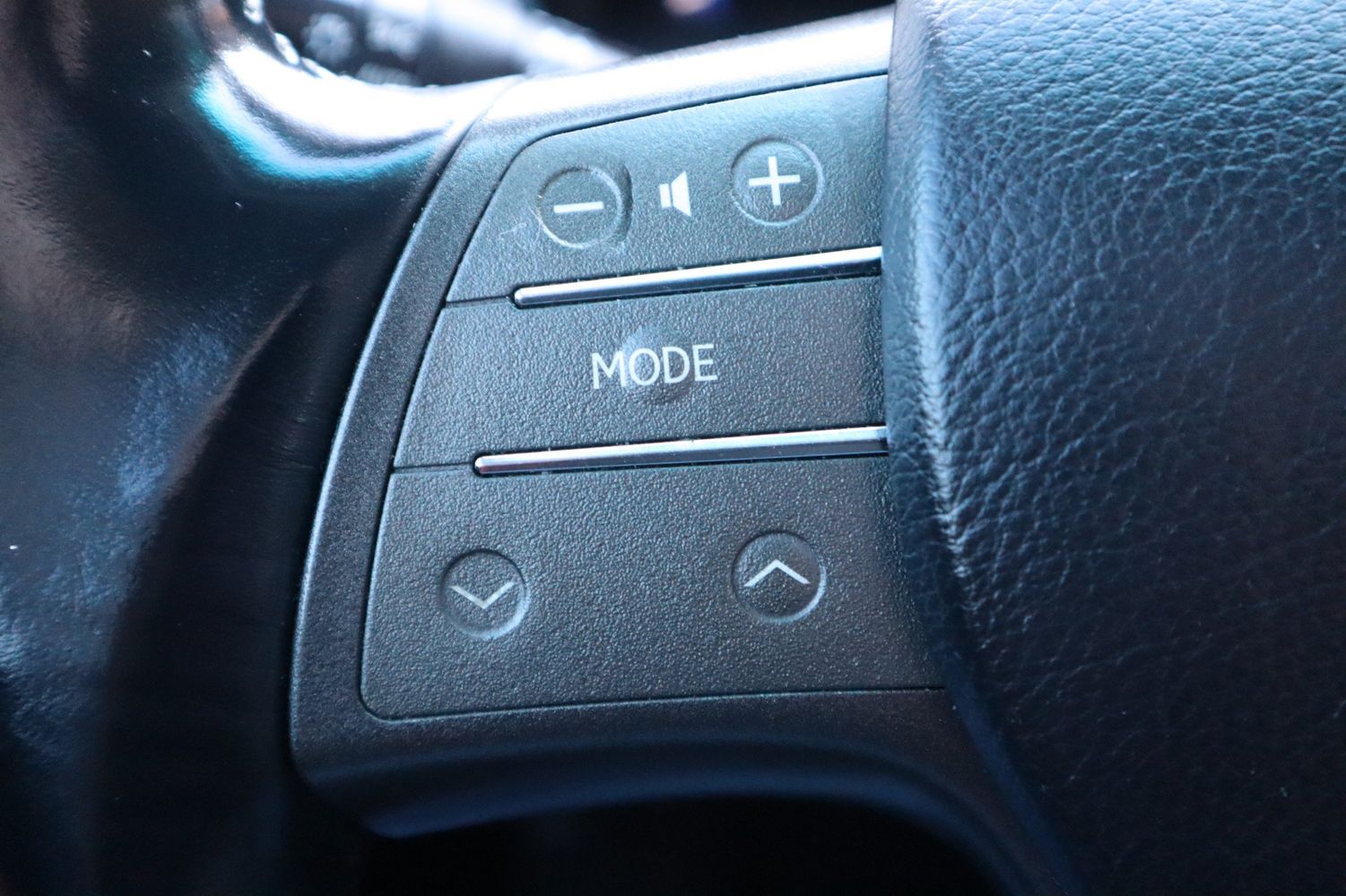 2010 Lexus HS 250h Base | Victory Motors of Colorado
