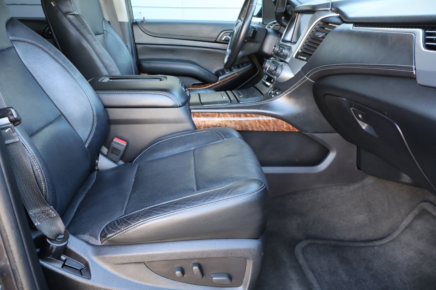 2016 Chevrolet Suburban LTZ | Victory Motors of Colorado