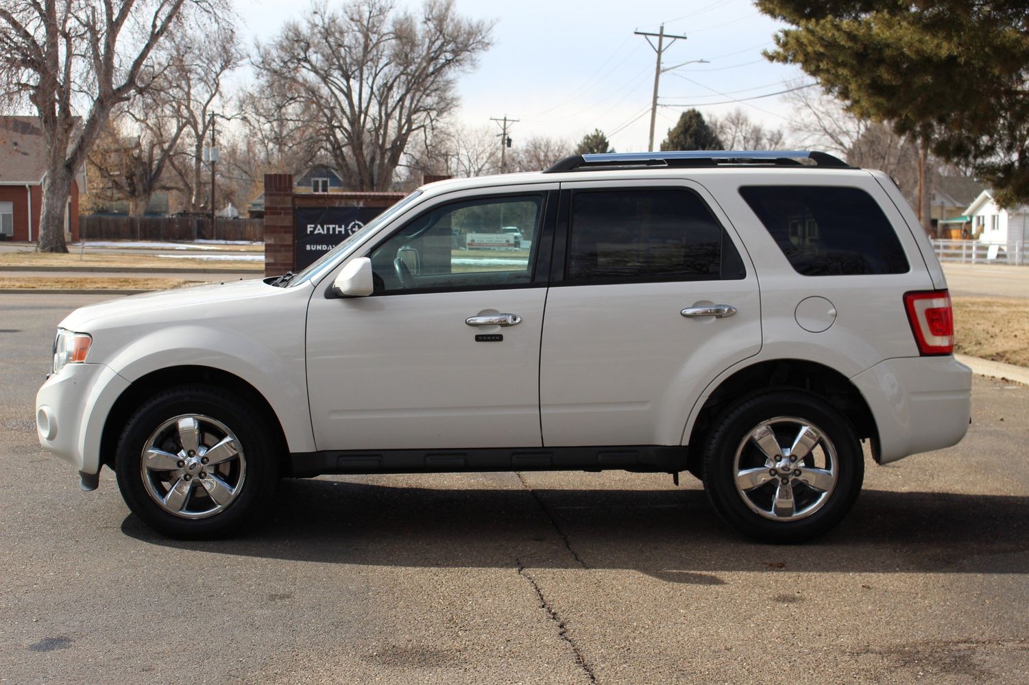 2009 Ford Escape Limited | Victory Motors of Colorado