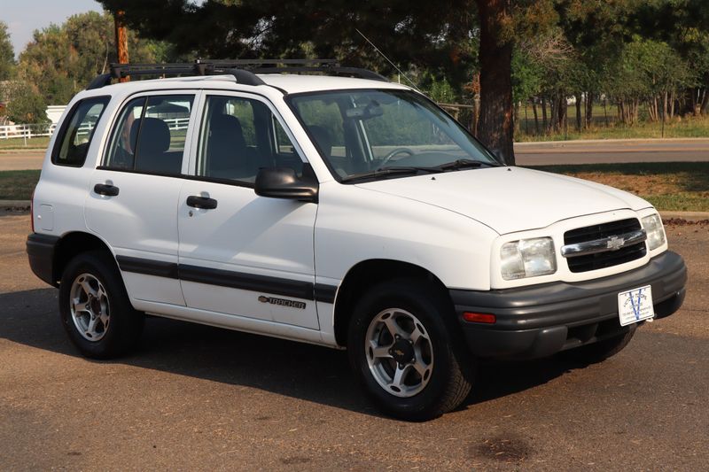 2000 Chevrolet Tracker Photos