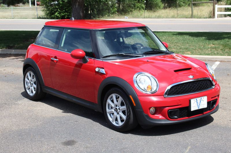 2012 MINI Cooper Hardtop Photos