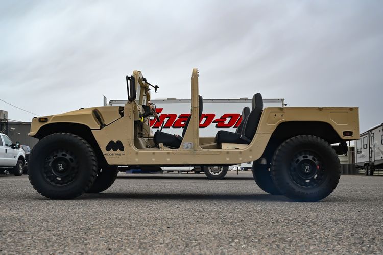 1985 AMGN HUMVEE | Off-Road Automotive