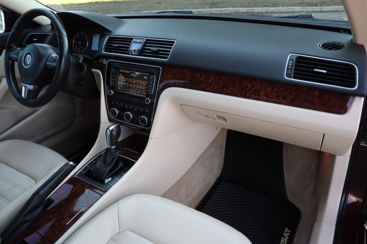 2012 Volkswagen Passat TDI SEL Premium | Victory Motors of Colorado
