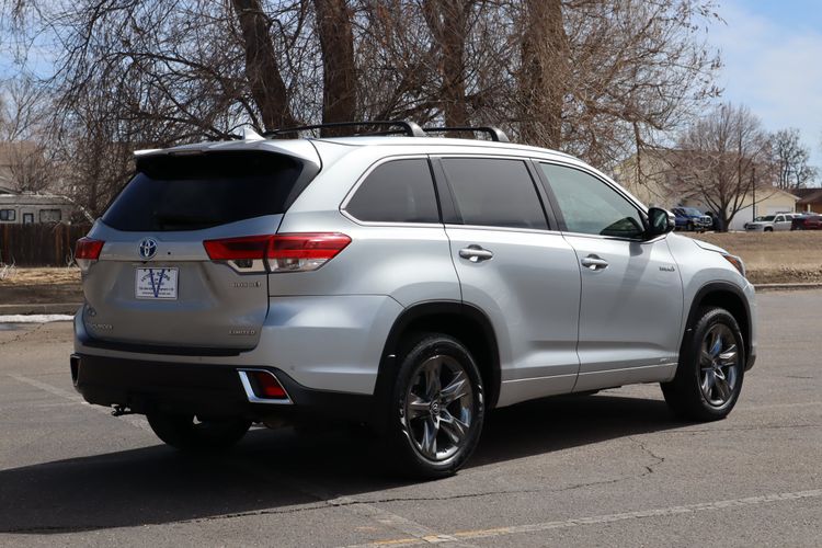 2017 Toyota Highlander Hybrid Limited | Victory Motors of Colorado