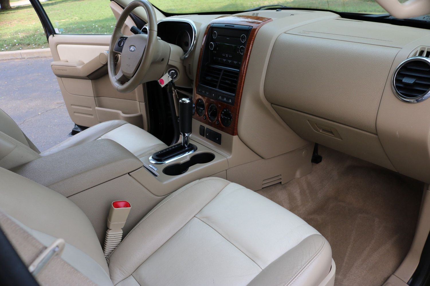 2010 Ford Explorer Eddie Bauer | Victory Motors of Colorado