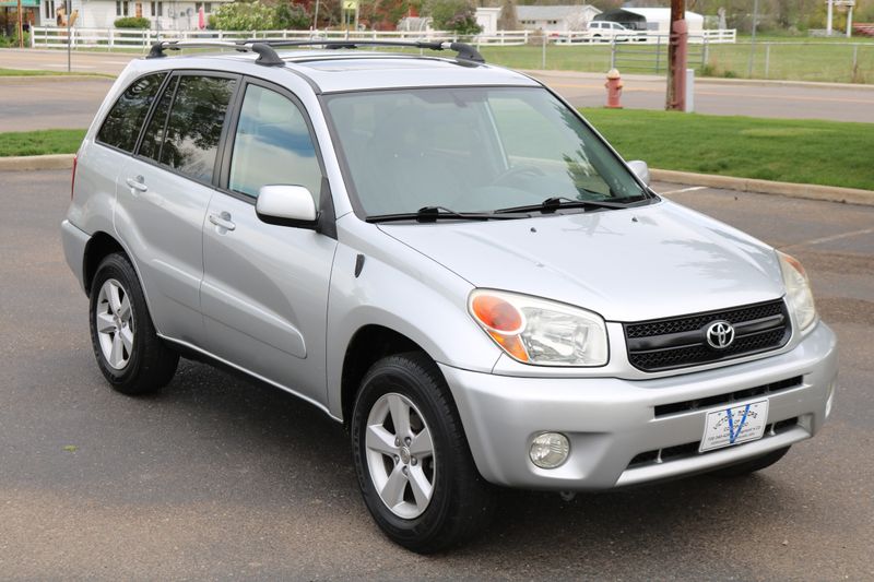 2005 Toyota RAV4 Photos