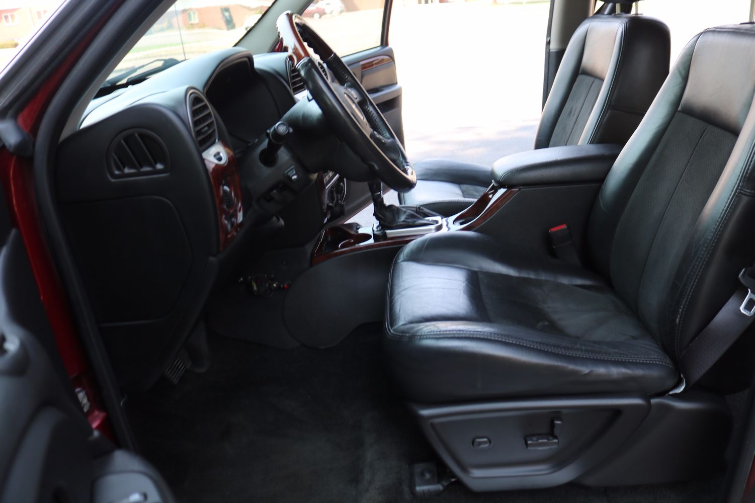 2006 GMC Envoy XL Denali | Victory Motors of Colorado