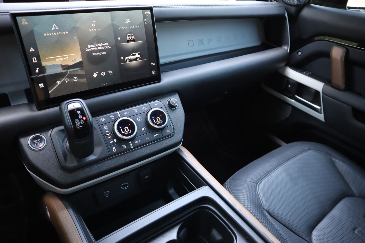 2022 Land Rover Defender 90 X-Dynamic HSE | Victory Motors of Colorado