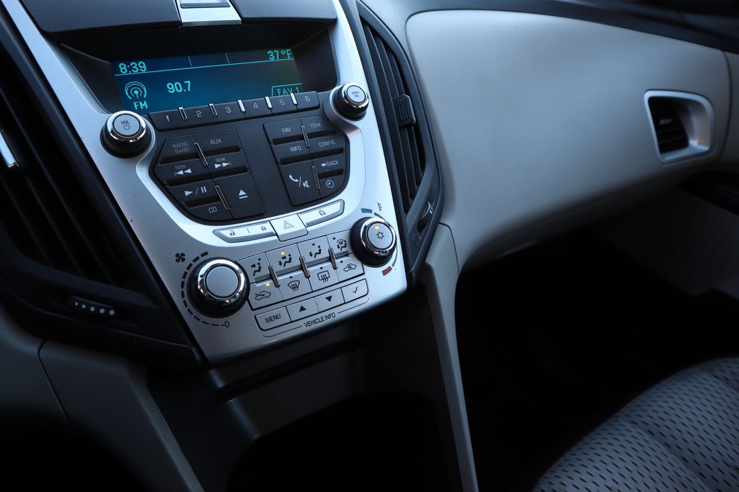 2010 Chevrolet Equinox LS | Victory Motors of Colorado