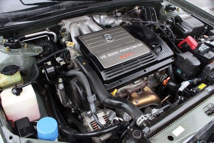 2004 Toyota Avalon XLS | Victory Motors of Colorado