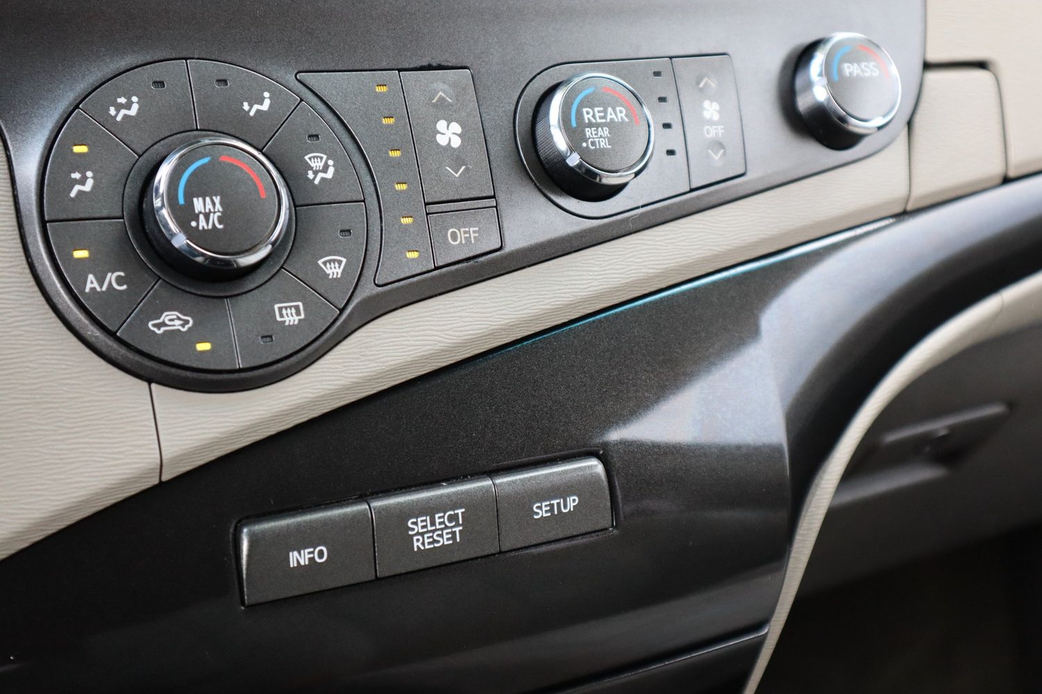 2012 Toyota Sienna LE 8-Passenger | Victory Motors of Colorado