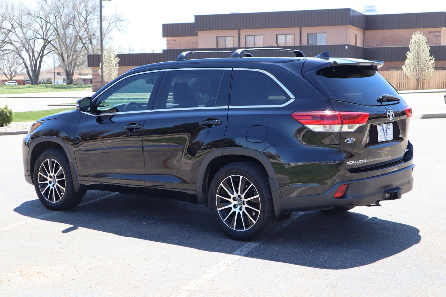 2017 Toyota Highlander SE | Victory Motors of Colorado