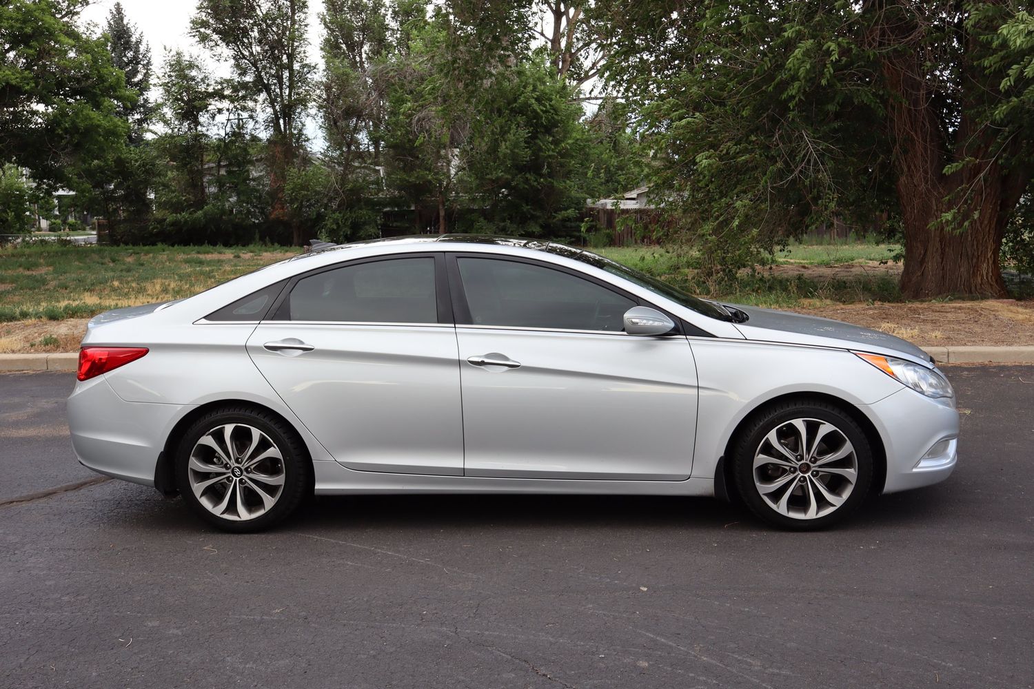 2013 Hyundai SONATA Limited 2.0T | Victory Motors of Colorado