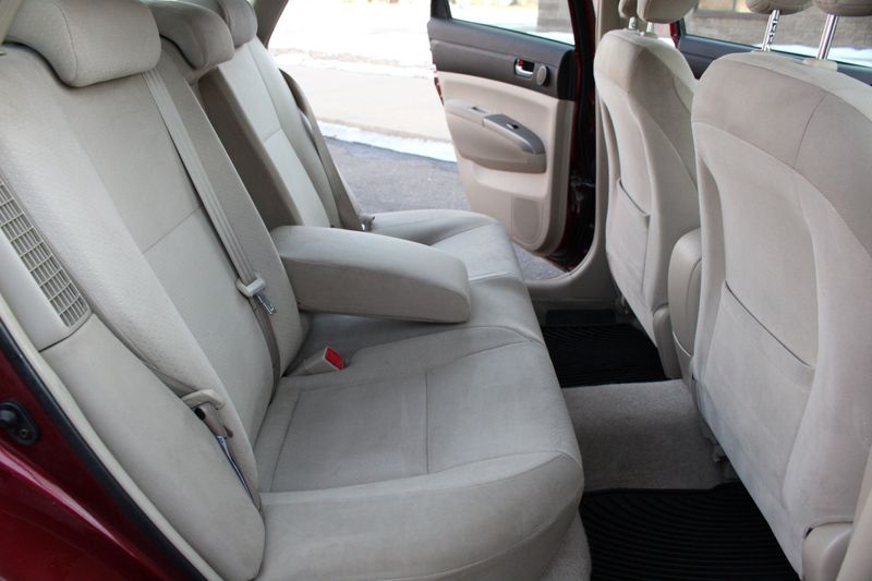 2004 Toyota Prius Photos