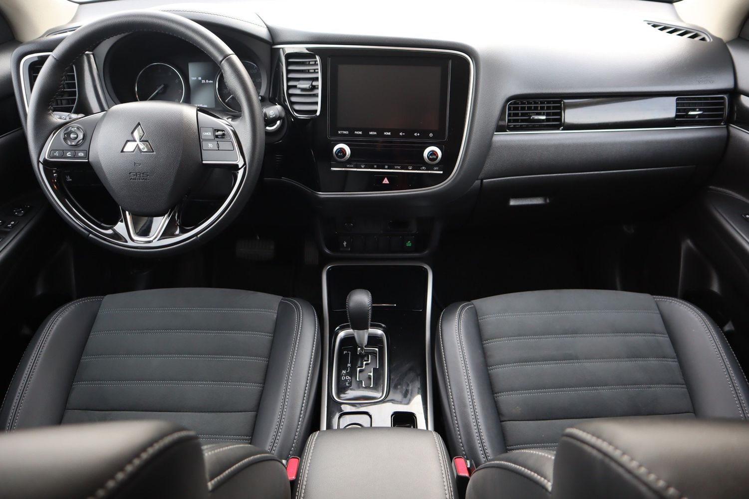 2020 Mitsubishi Outlander SE | Victory Motors of Colorado