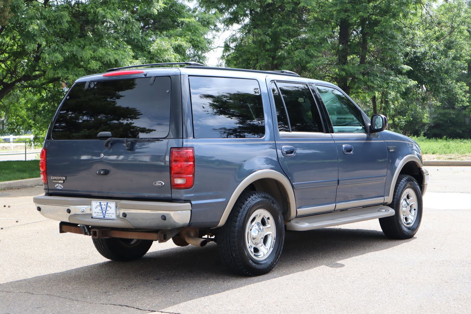 2002 Ford Expedition Eddie Bauer | Victory Motors of Colorado