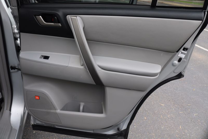 2008 Toyota Highlander Photos