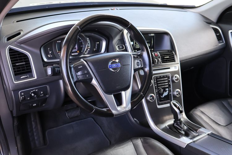 2016 Volvo XC60 T5 Premier | Victory Motors of Colorado