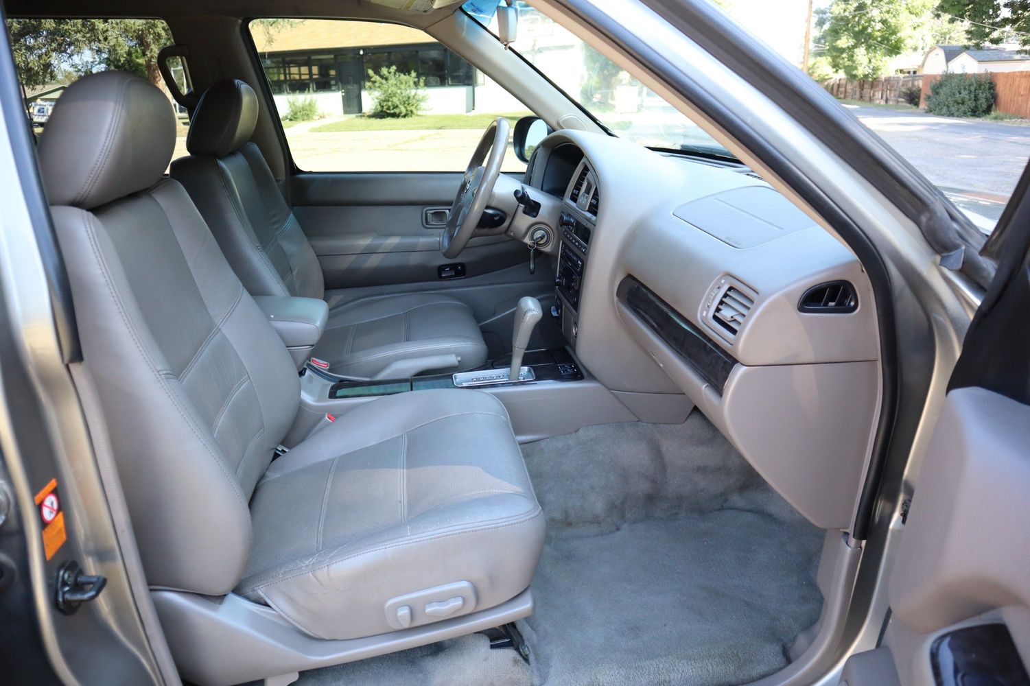 2004 Nissan Pathfinder LE Platinum | Victory Motors of Colorado