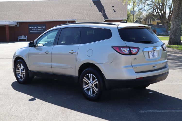 2016 Chevrolet Traverse LT | Victory Motors of Colorado