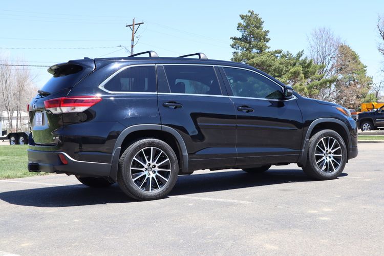 2017 Toyota Highlander SE | Victory Motors of Colorado