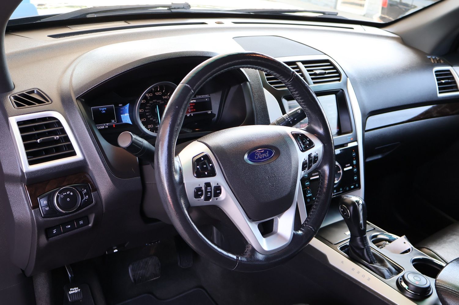 2013 Ford Explorer Limited | Victory Motors of Colorado