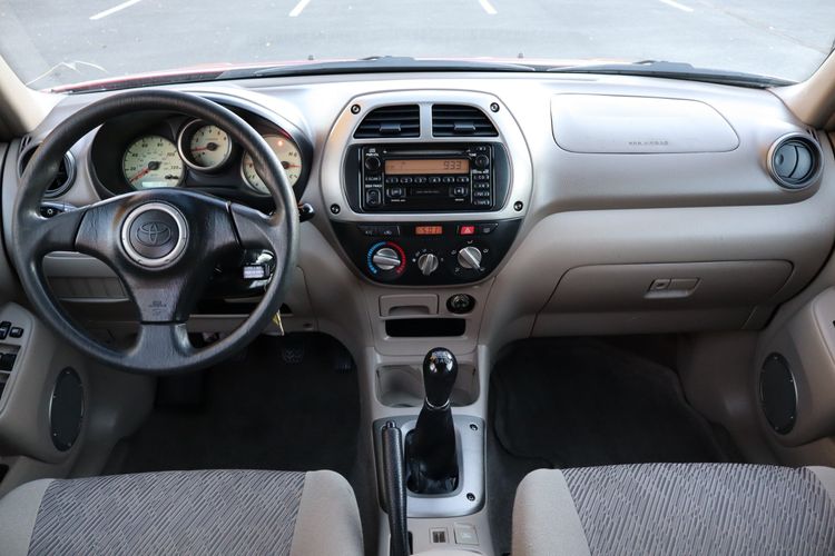 2002 Toyota RAV4 | Victory Motors of Colorado