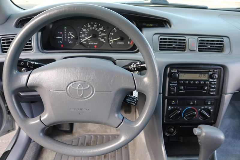 2001 Toyota Camry Photos