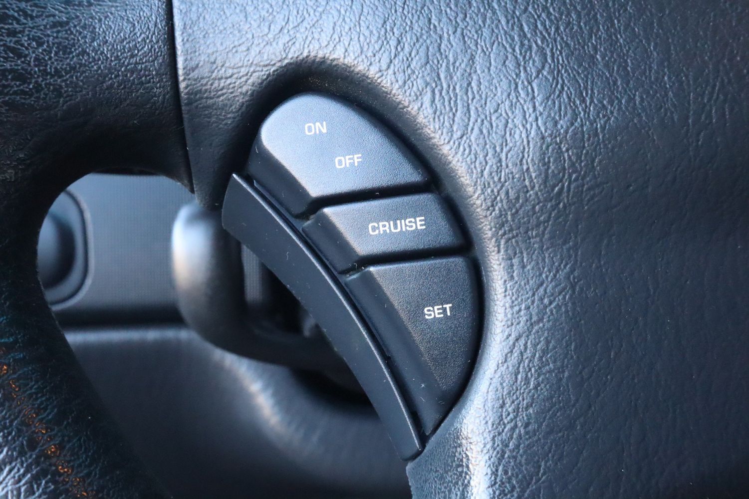 2004 Dodge Intrepid SE | Victory Motors of Colorado