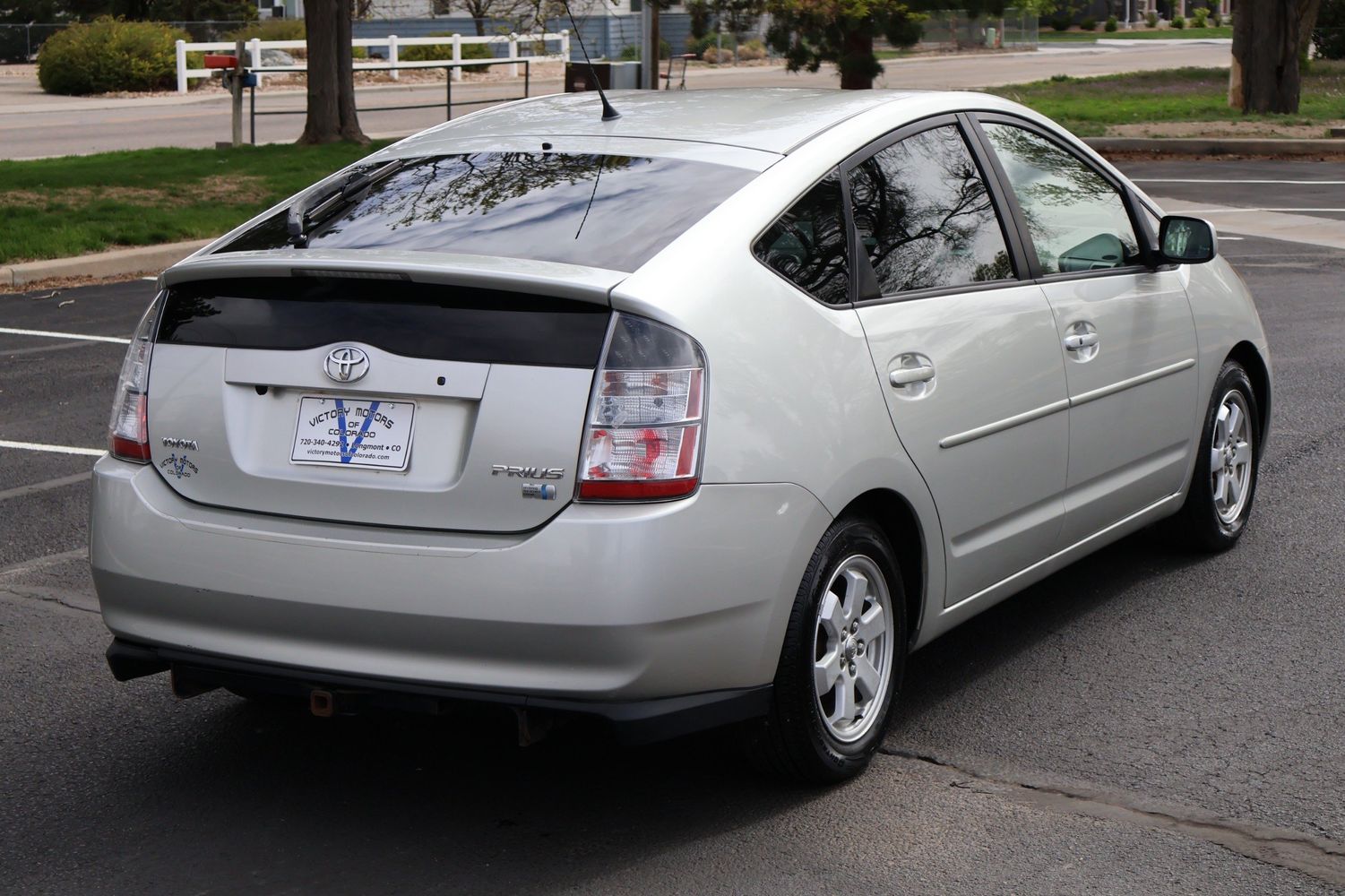 2005 Toyota Prius Base | Victory Motors of Colorado