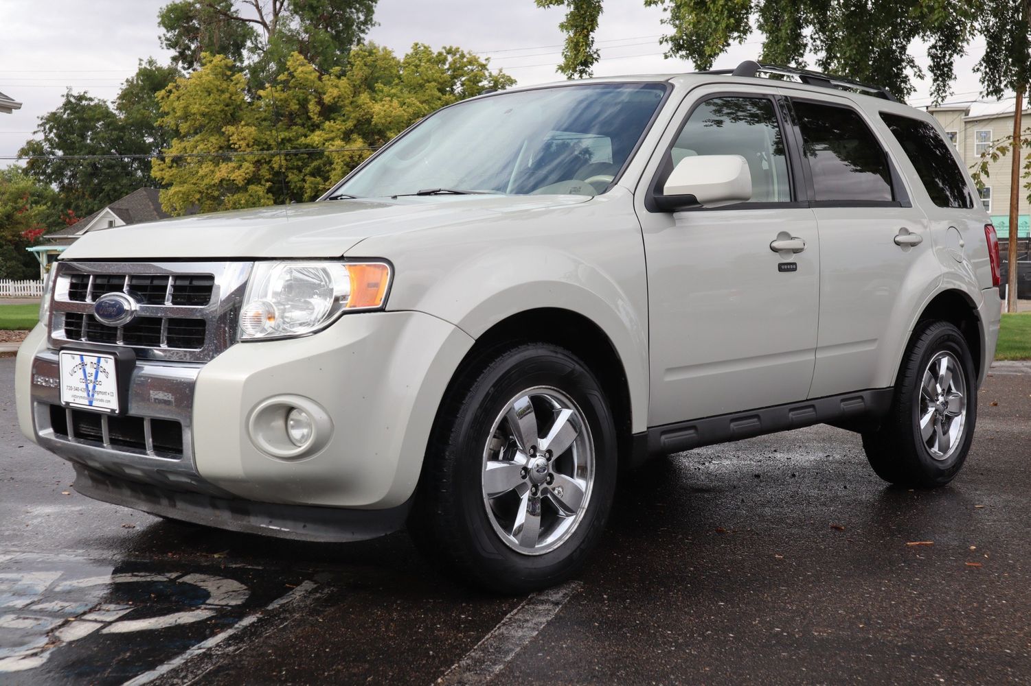 2009 Ford Escape Limited | Victory Motors of Colorado
