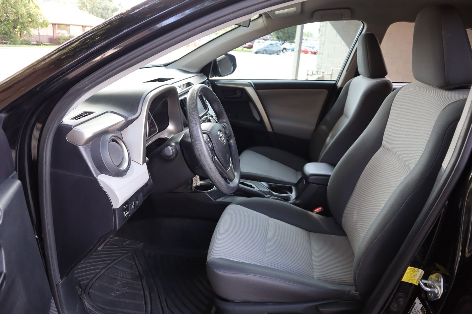 2014 Toyota RAV4 LE | Victory Motors of Colorado