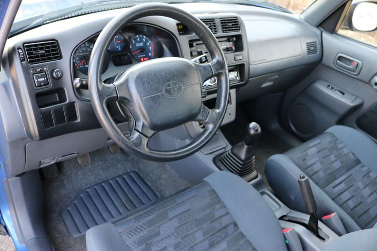 1997 Toyota RAV4 AWD | Victory Motors of Colorado