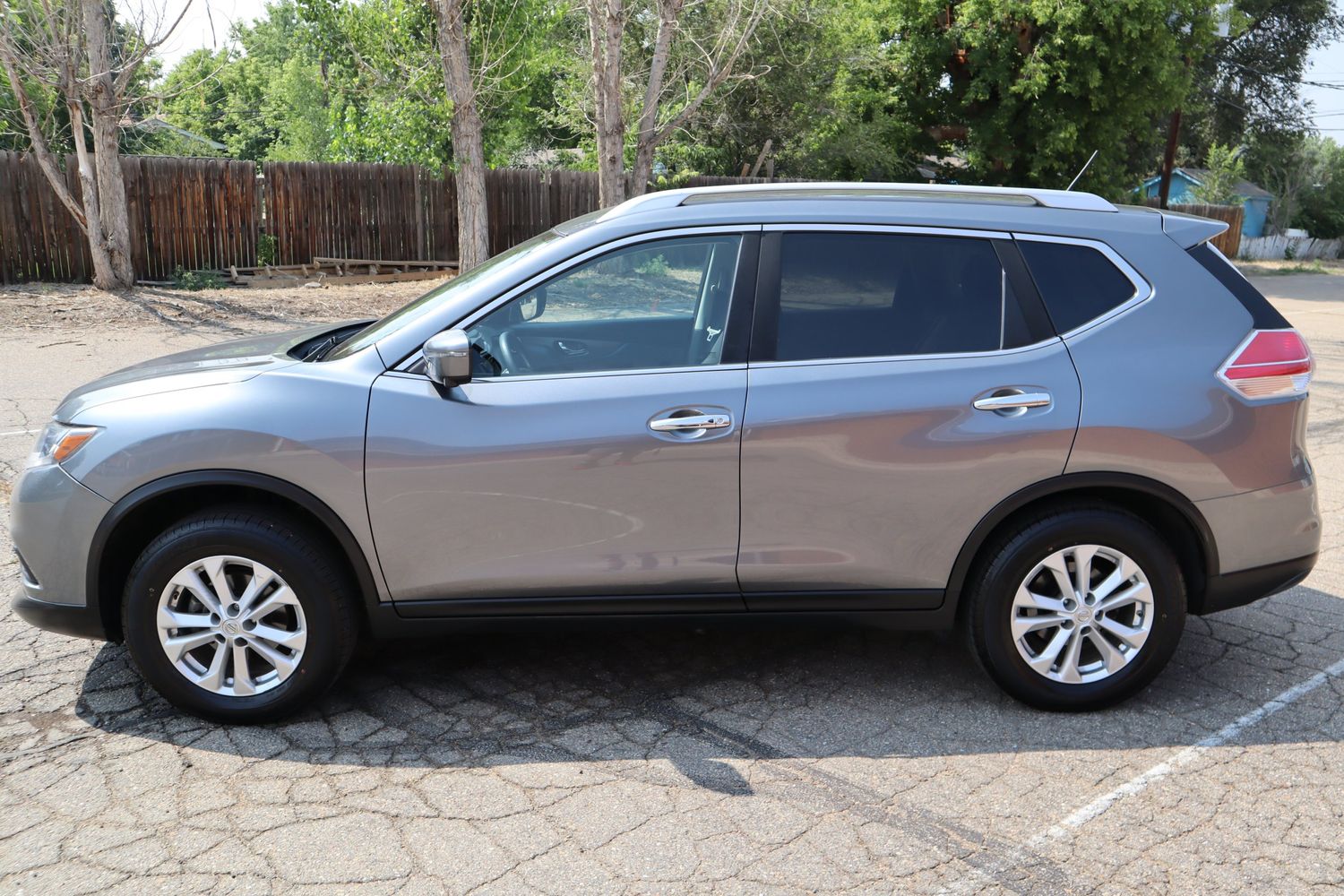 2016 Nissan Rogue SV | Victory Motors of Colorado