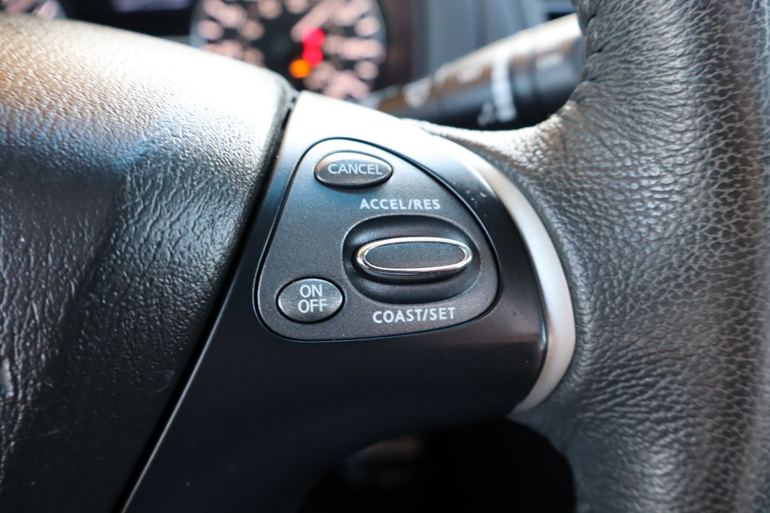 2015 Nissan Pathfinder Platinum | Victory Motors of Colorado