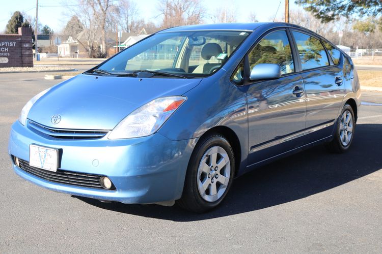 2004 Toyota Prius | Victory Motors of Colorado