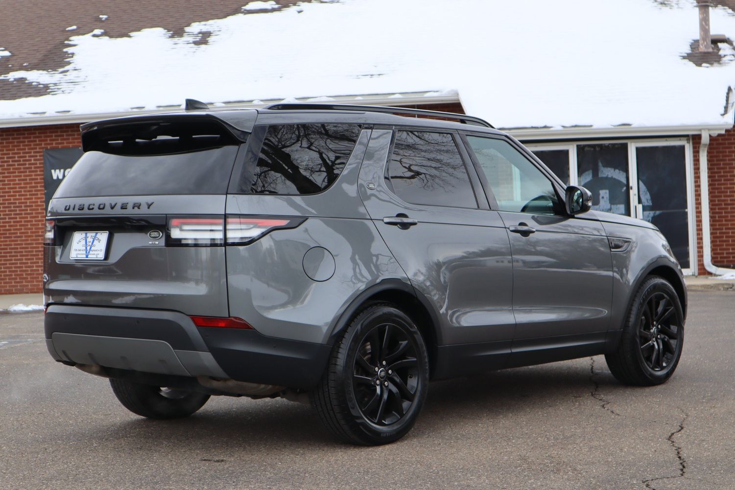 2017 Land Rover Discovery SE | Victory Motors of Colorado