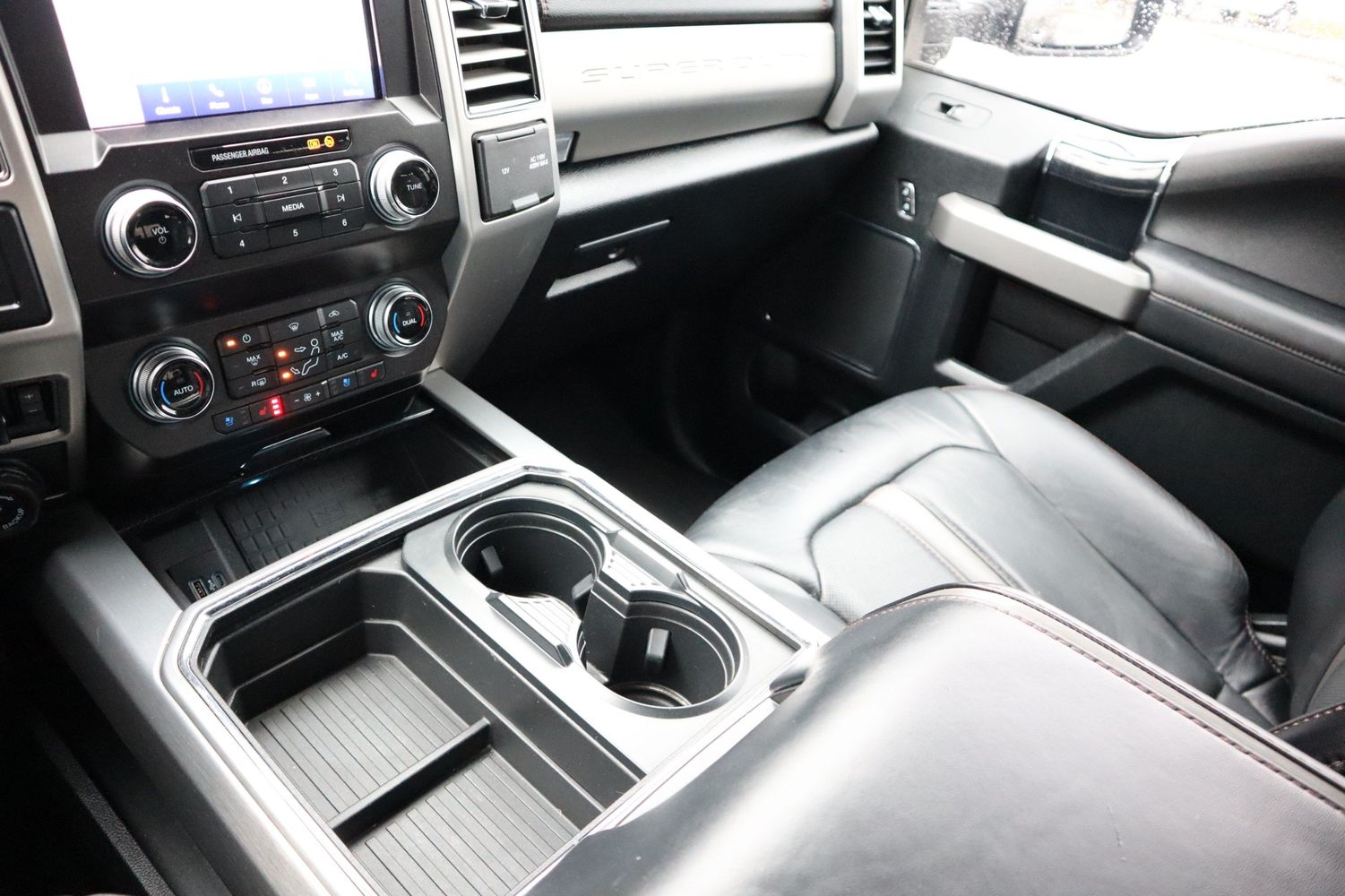 2020 Ford F-350 Super Duty Platinum | Victory Motors of Colorado