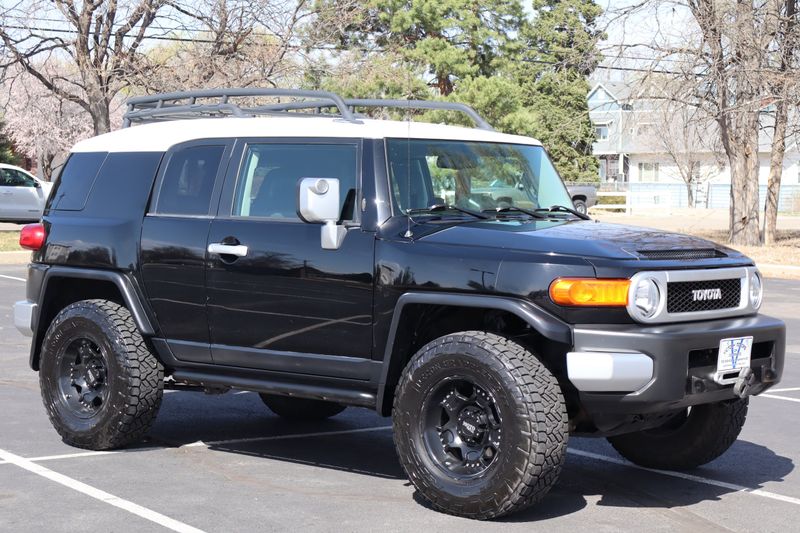 2009 Toyota FJ Cruiser Photos