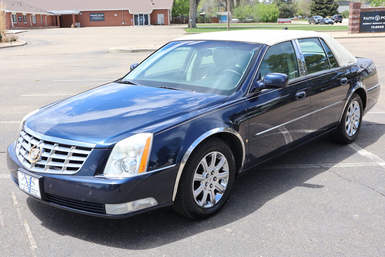 2009 Cadillac DTS Base | Victory Motors of Colorado