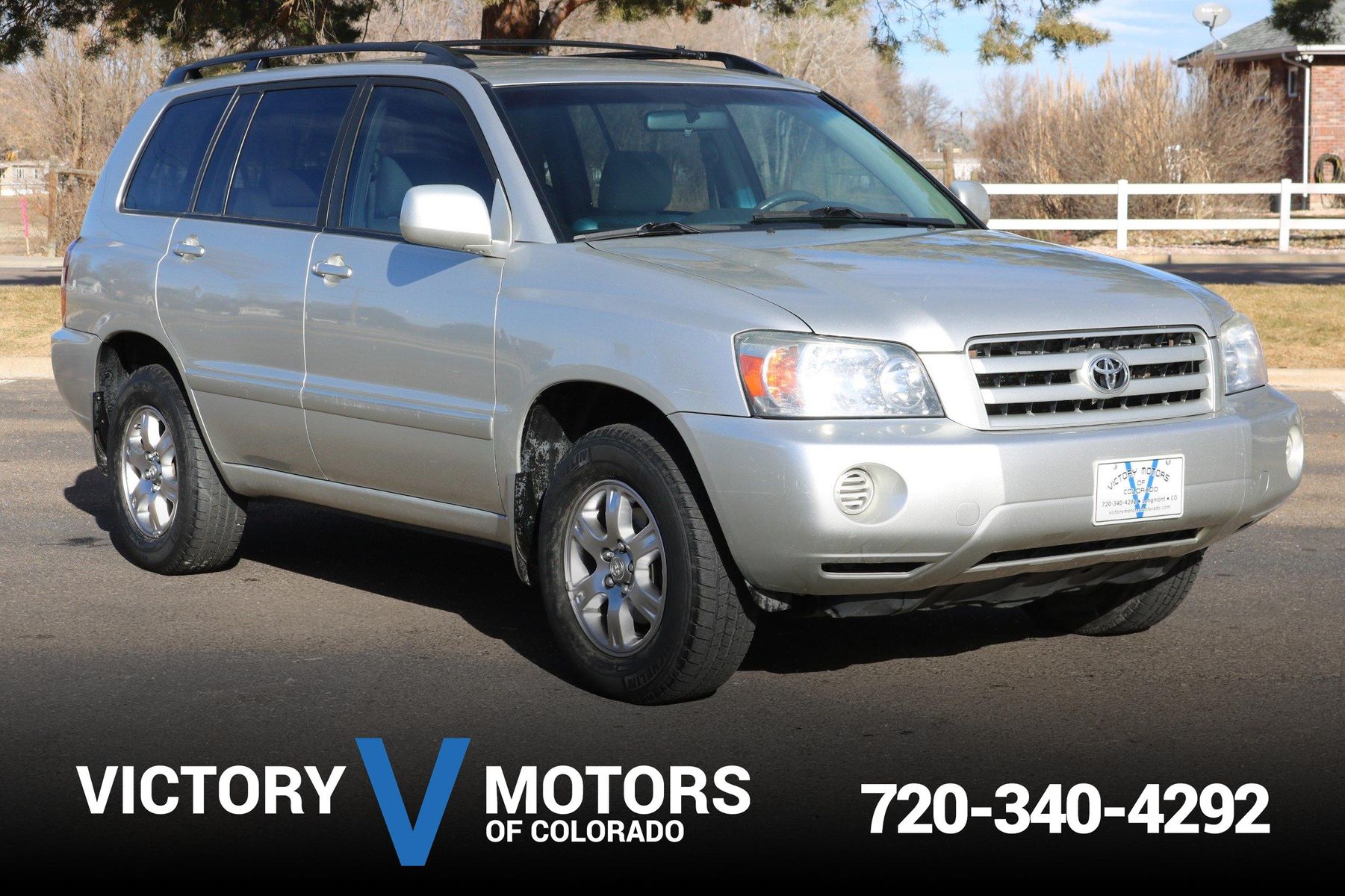 2005 Toyota Highlander AWD | Victory Motors of Colorado