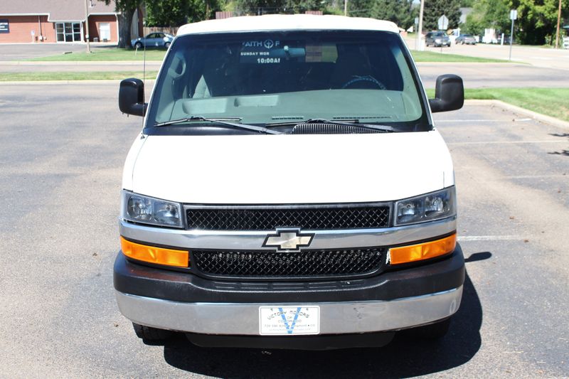 2004 Chevrolet Express Passenger Photos