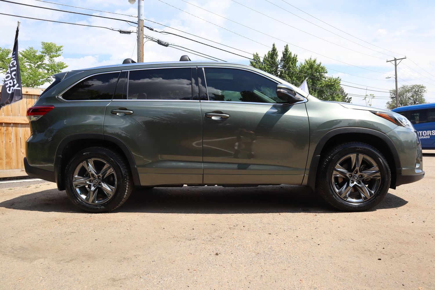 2017 Toyota Highlander Limited Platinum | Victory Motors of Colorado
