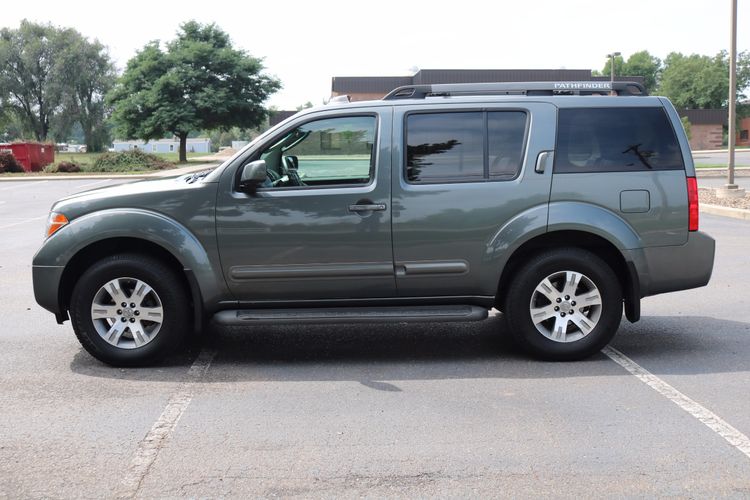 2006 Nissan Pathfinder SE | Victory Motors of Colorado