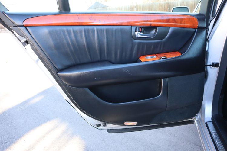 2004 Lexus LS 430 Base | Victory Motors of Colorado