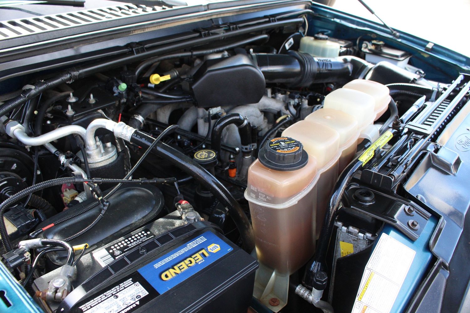 2000 Ford F-250 Super Duty XLT | Victory Motors of Colorado