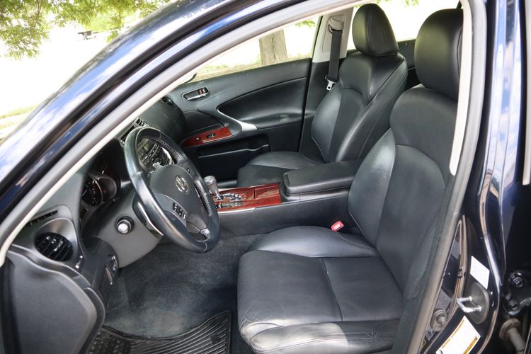 2007 Lexus IS 250 Base | Victory Motors of Colorado